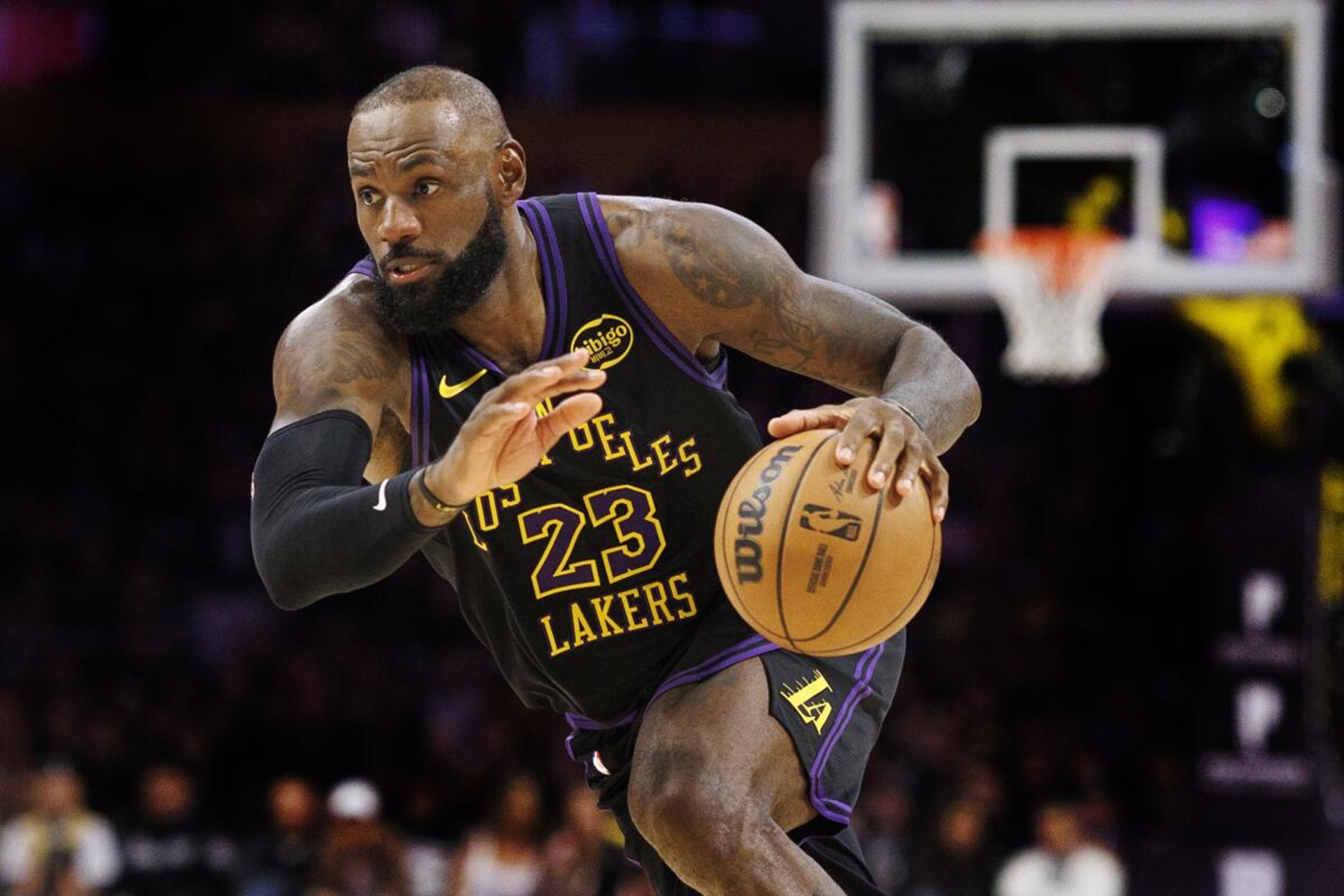 LeBron James hizo historia en su debut: descubre por qué - Goal Line